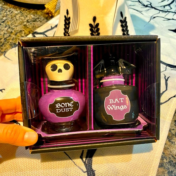 Cobwebs & Cauldrons | Holiday | 3 Piece Salt Pepper Halloween Salt ...